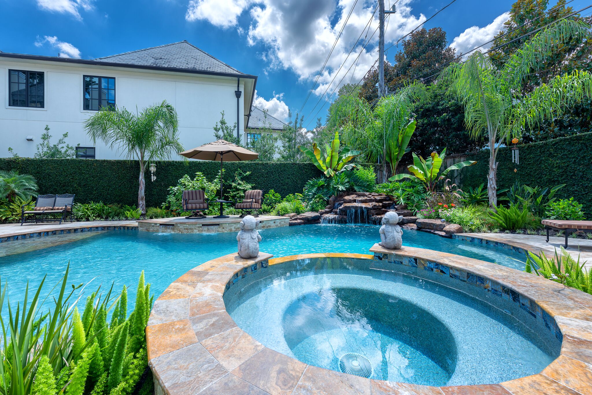 Landmark Custom Pools